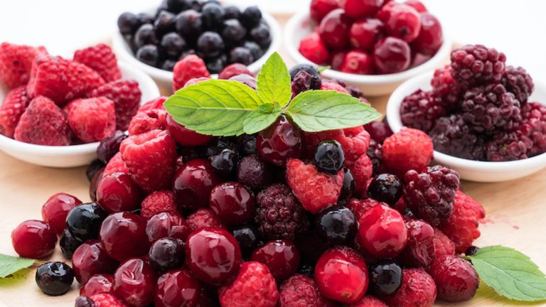 Types of Healthy Berries and Their Benefits – NutritionFact.in