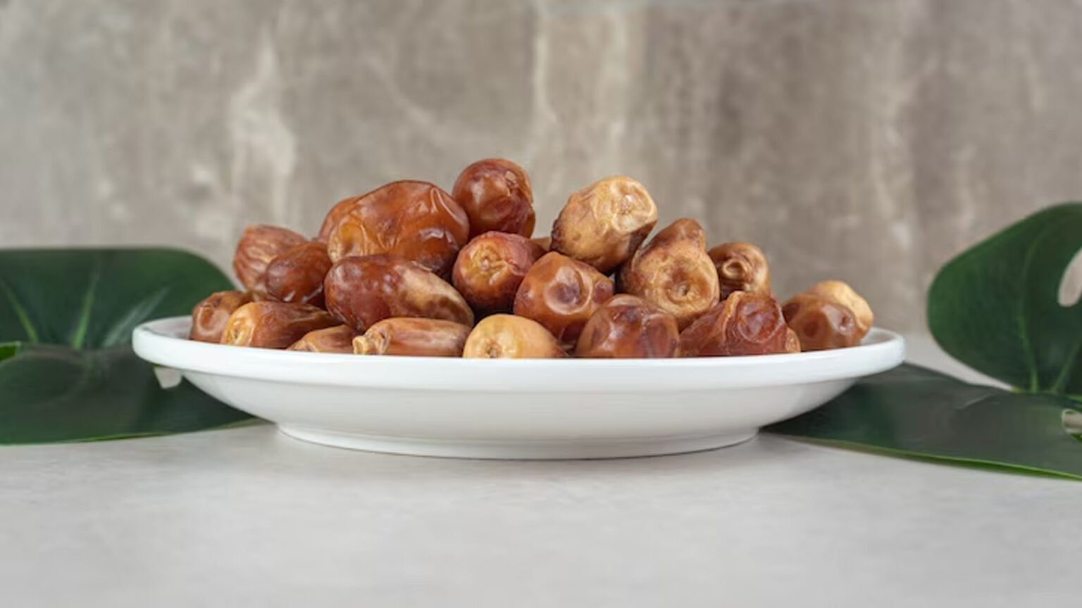 What Are The Health Benefits of Unripe Dates? – NutritionFact.in